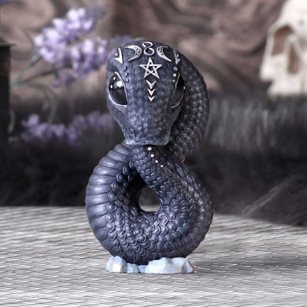 Attitude Europe: online shop for gothic clothing and much more
